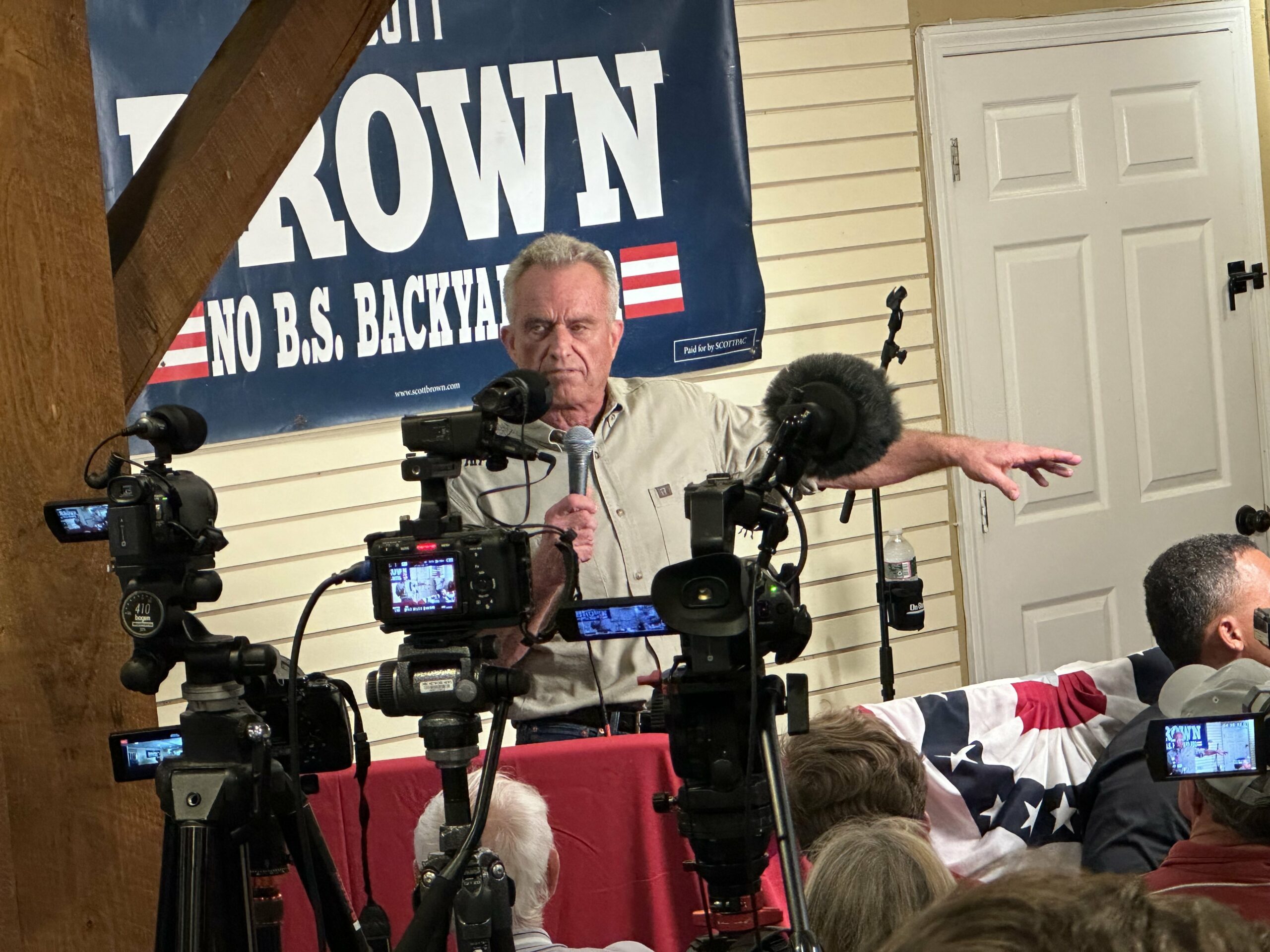 RFK, Jr Draws Biggest Crowd Ever to GOP 'No B.S.' Campaign Event - NH ...