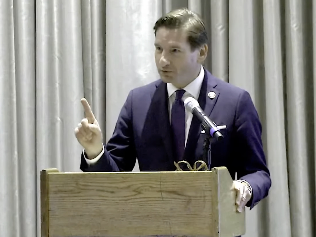 Phillips, Williamson Debate in NH, but Real Targets are Biden, DNC - NH ...