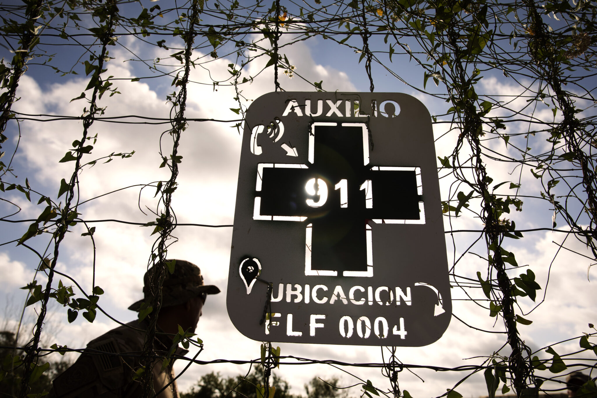 Illegal Immigrant Aid Signs Used at US/Mexico Border Make Their Way to ...