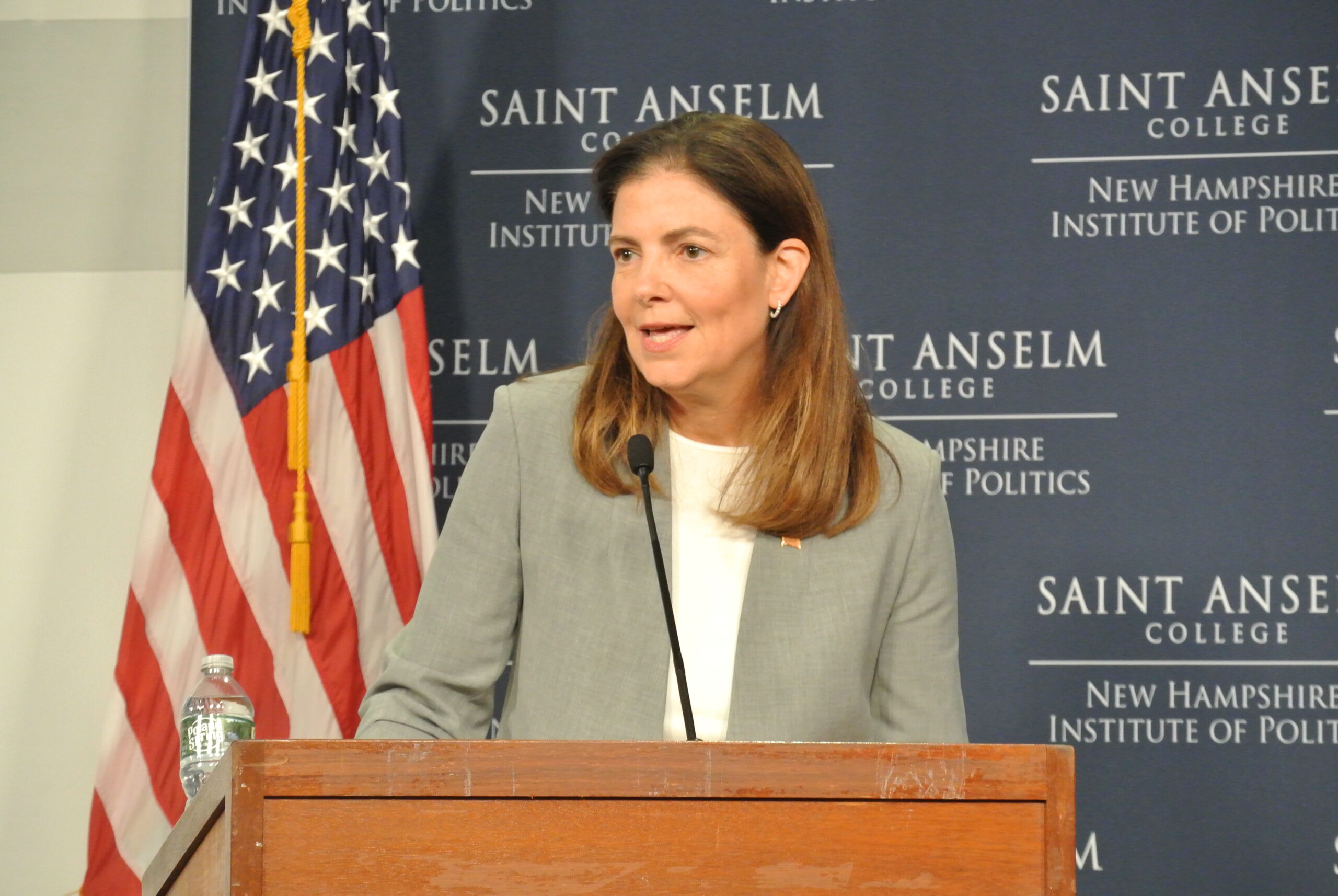 Ayotte Holds 3 Point Lead Over Craig in New St. A's Poll - NH Journal
